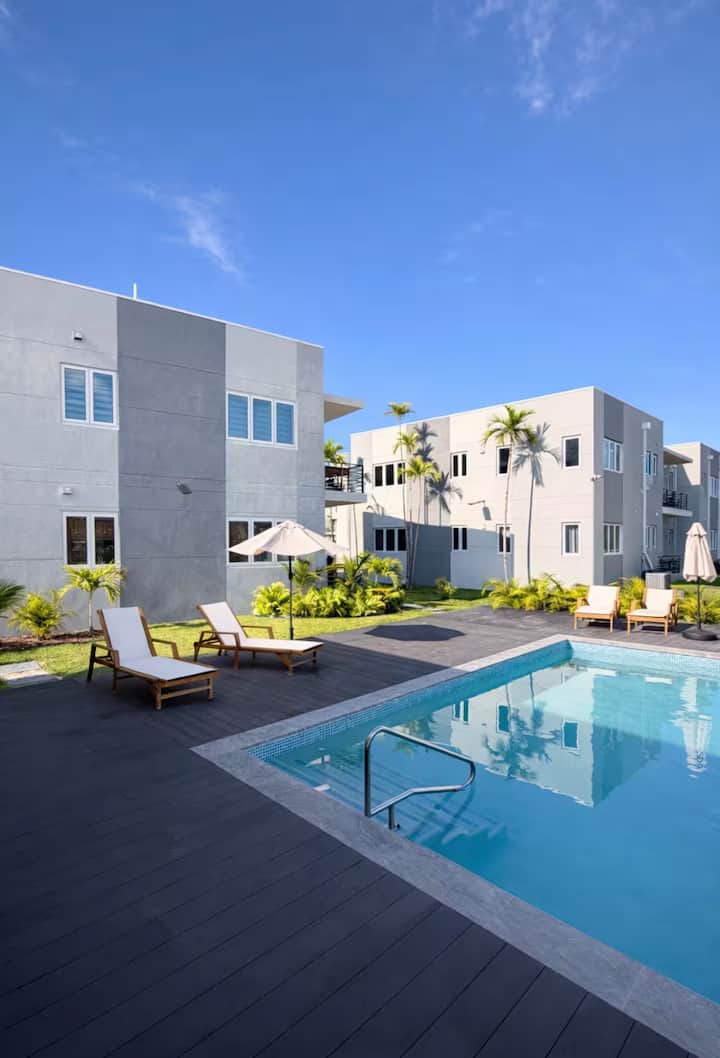 Casanova Modern 1br Condo W/ Pool • Beach | Nassau - Nassau