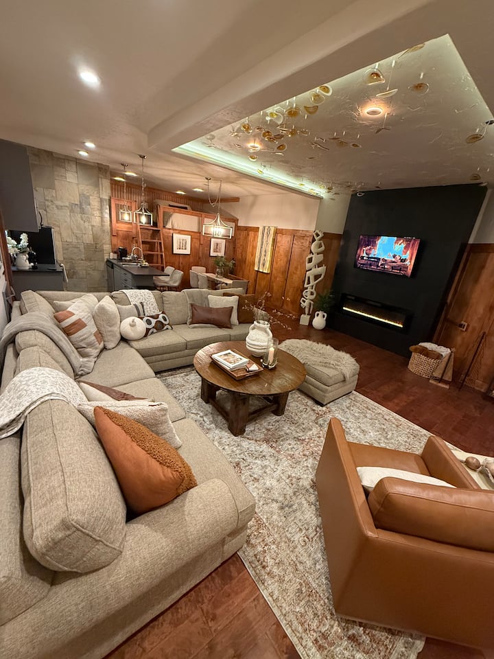 Mountain Retreat Ski+bike+hike+
Outdoor Swing Bed - Utah