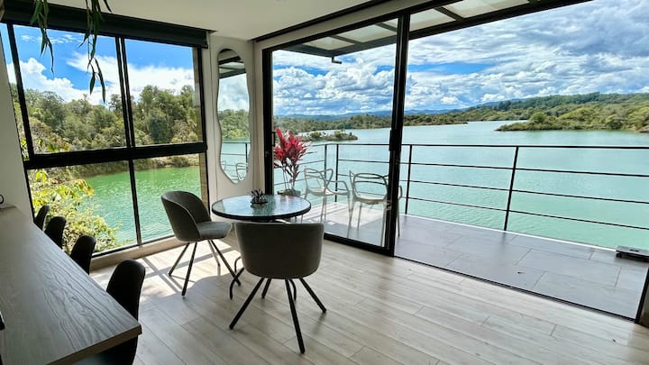 Cabaña En El Bosque Con Vista Al Embalse - 哥倫比亞