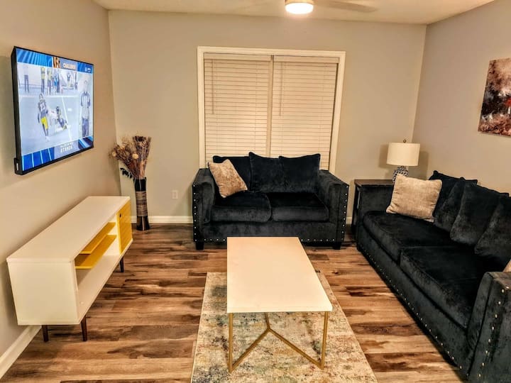 Valdosta Contractors & Pros-housing For Travelers - Valdosta, GA