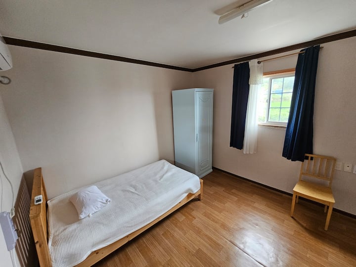 바닷가마을 나무집 #대국산성 #자전거하이킹# 남해읍 6분 #단독 #외갓집감성 - 사천시