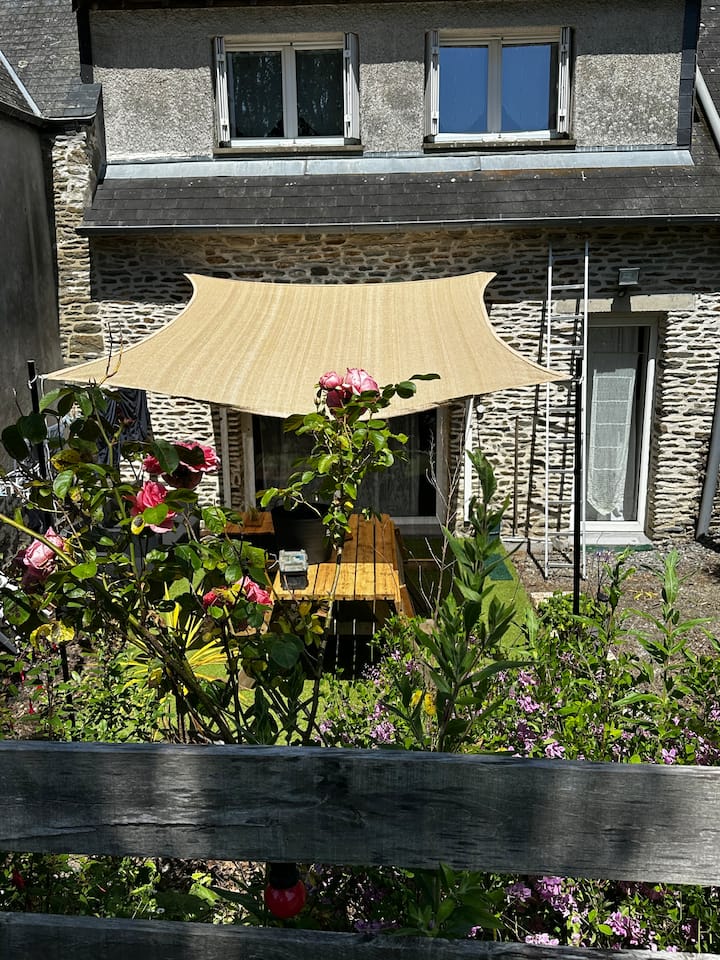 De La Campagne Au Mont St Michel - Beauvoir