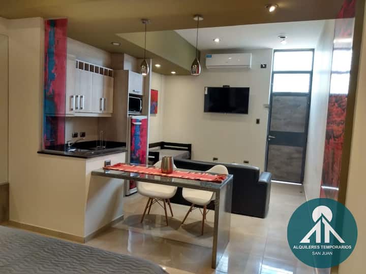 Departamento En San Juan - 4 Personas- Zona Centro - San Juan
