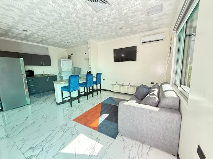 Apartamento 1 Cómodo Y Seguro Cerca Playa Bonita - Limon