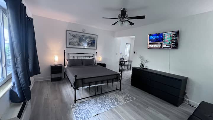North Beach Studio 5 - Miami Beach