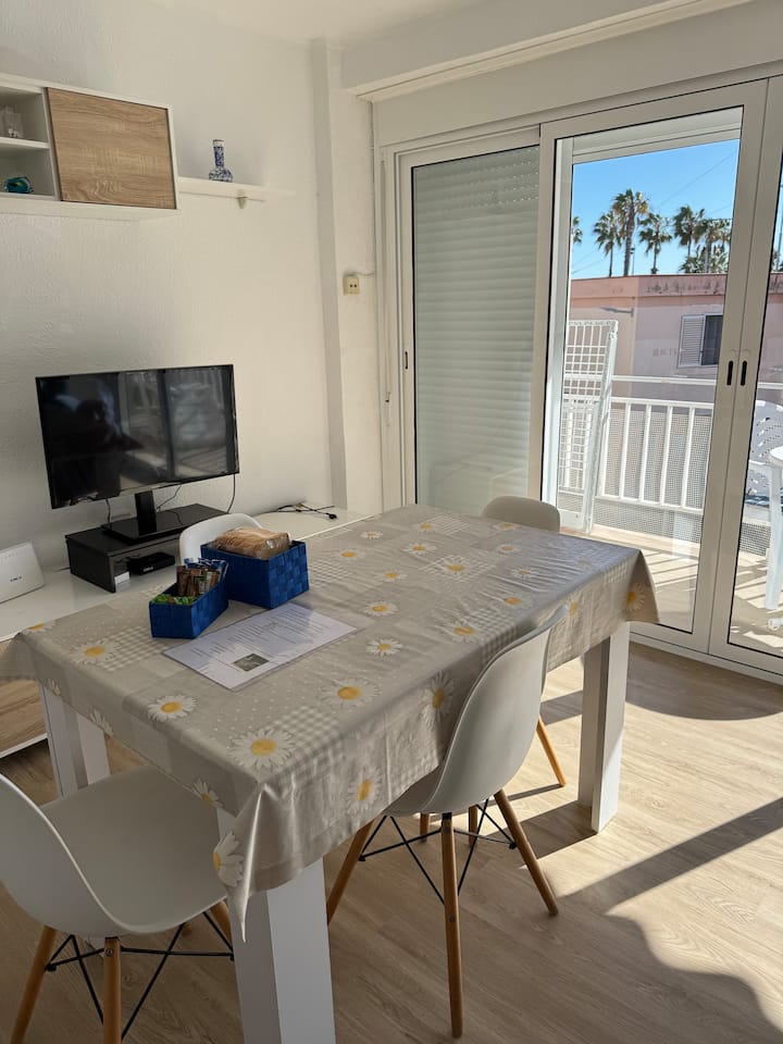 Apartamento Delante De La Playa - Tarragona, España