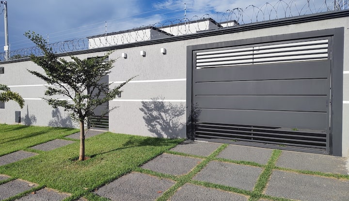 Casa Alto Padrão Em Caldas C/ Piscina Aquecida - Caldas Novas