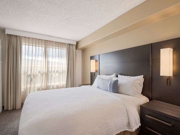 Family-friendly Resort! Free Breakfast, Parking! - Reno, NV