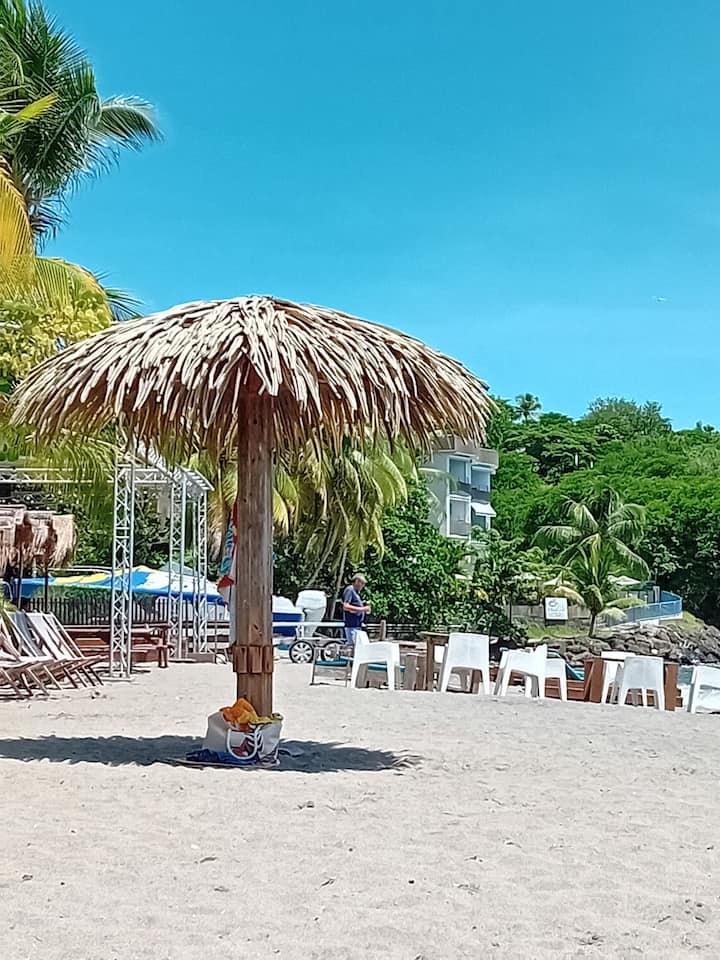 Maison Bord De Mer Climatisée - Fort-de-France