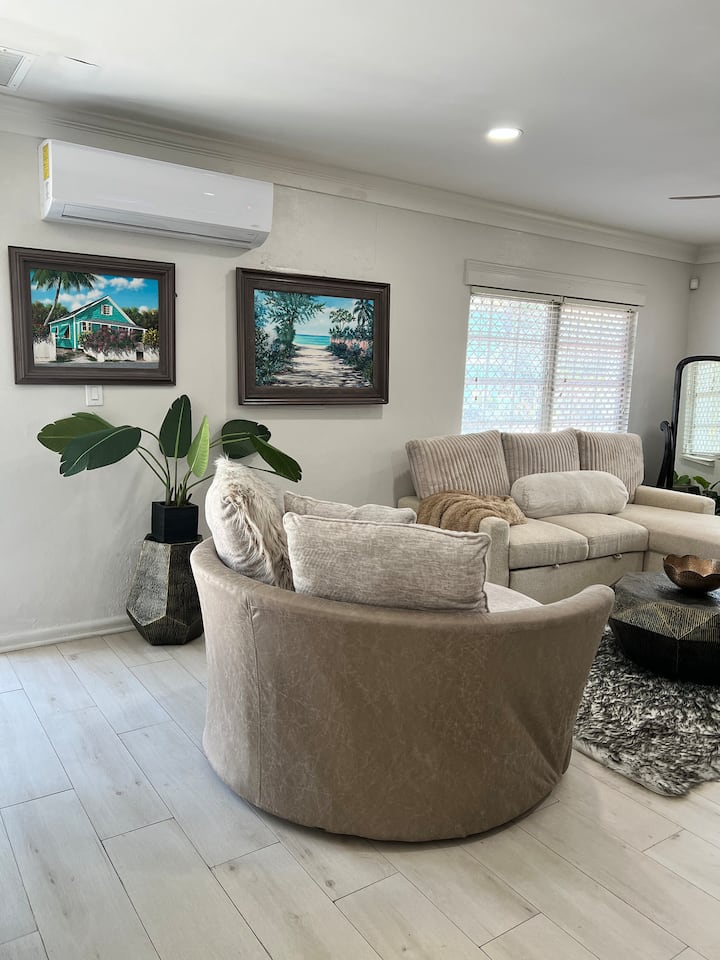 Spacious Unit Upgradeable To 3 Bed Unit #1 - Nassau