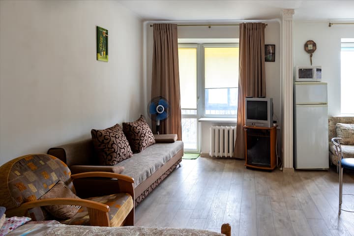 1ком-студія пр. Повітряних Сил б. 10 - Kiev