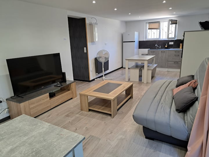 Appartement Dans Maison - Rognonas - Graveson