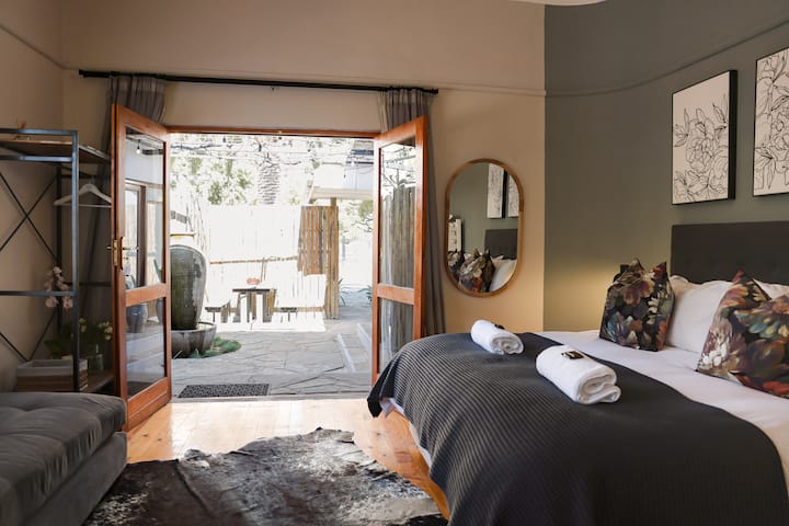 The Fountain Room - Beaufort West