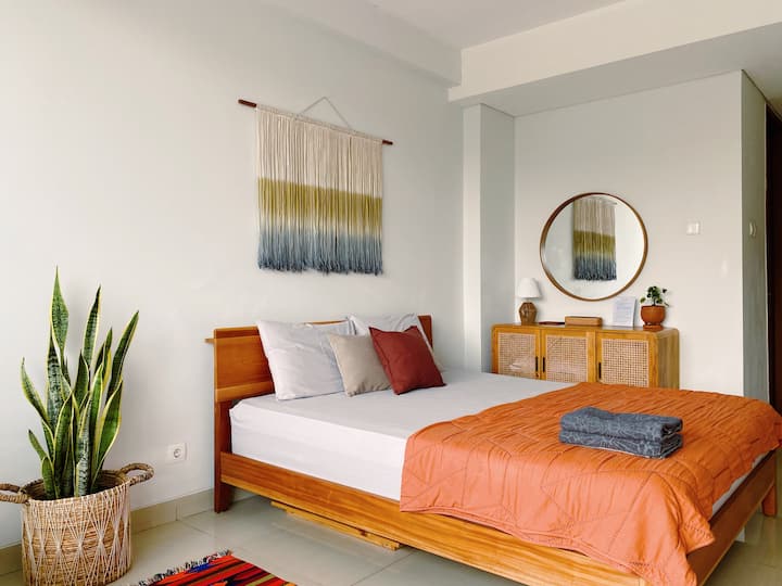 Cozy Studio At Dago Suites Apartment Bandung - Bandung