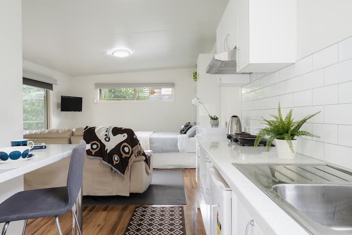 Garden Studio West - Your Own Private Space - Frankston