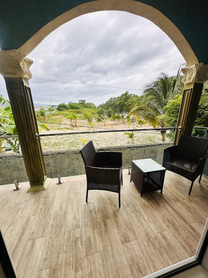 One King Bedroom -Balcony Ocean View In A Villa - モンテゴ・ベイ