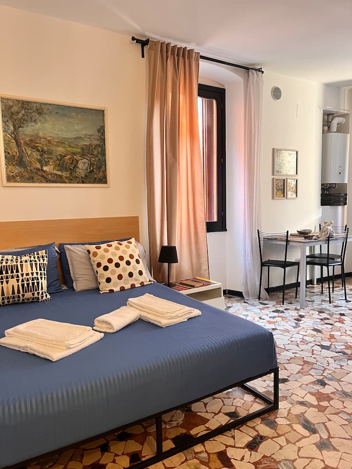 Studio Omero, Dans Le Centre-ville De Vérone - Verona