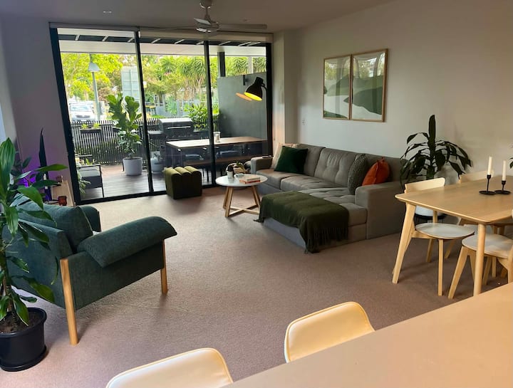 Spacious Apartment In The Heart Of West End! - The University of Queensland