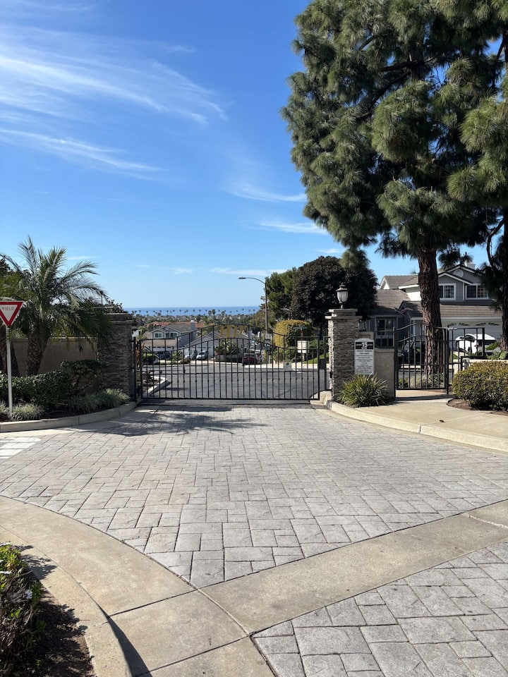 Coastal Retreat In Gated Community! 3br/2.5 Bath - Encinitas, CA