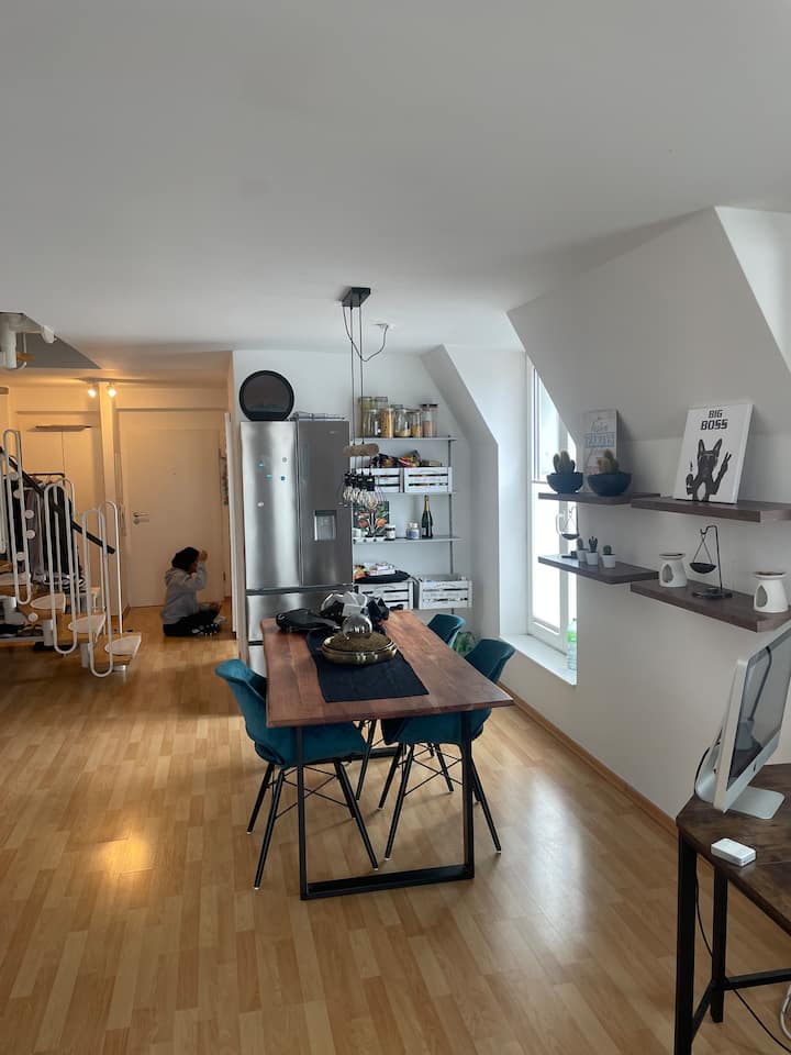 Stylische Maisonette In Düsseldorf City - Düsseldorf
