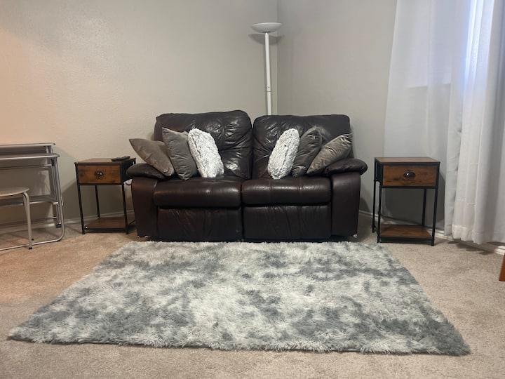 Spacious 2 Bedroom And 1 Bath With Kitchenette - Corpus Christi, TX