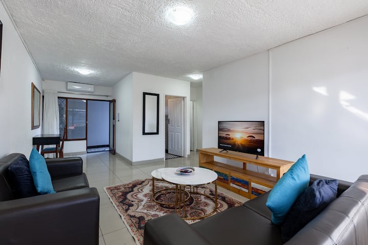 Luxury Suite @Safi - East London
