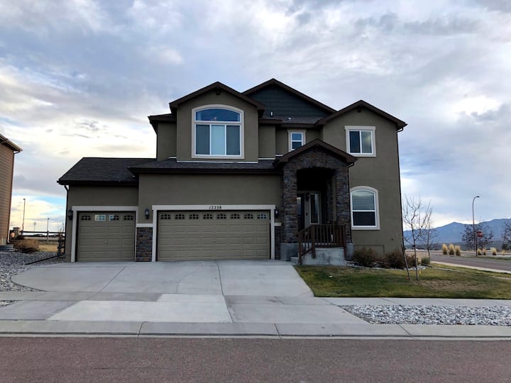 Mountain View, Air Force Academy, Hiking, Fire Pit - Colorado Springs, CO