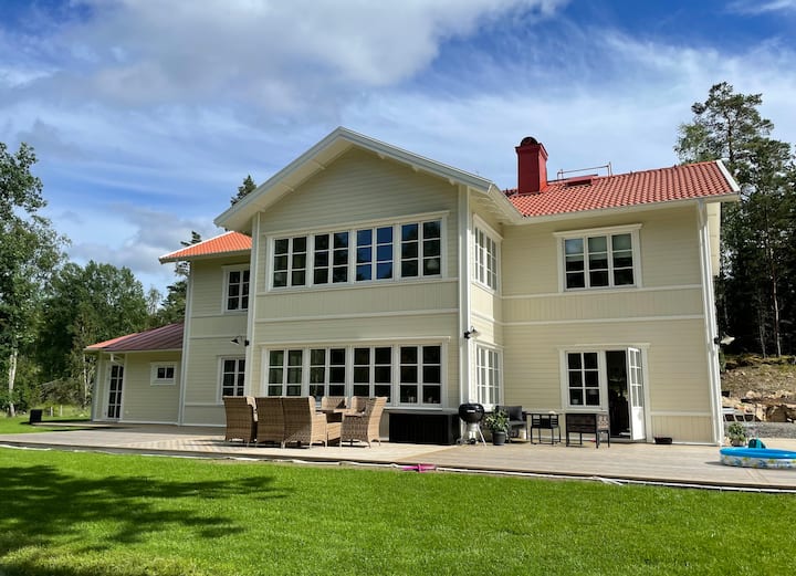 Lantlig Villa I Alingsås - Alingsås