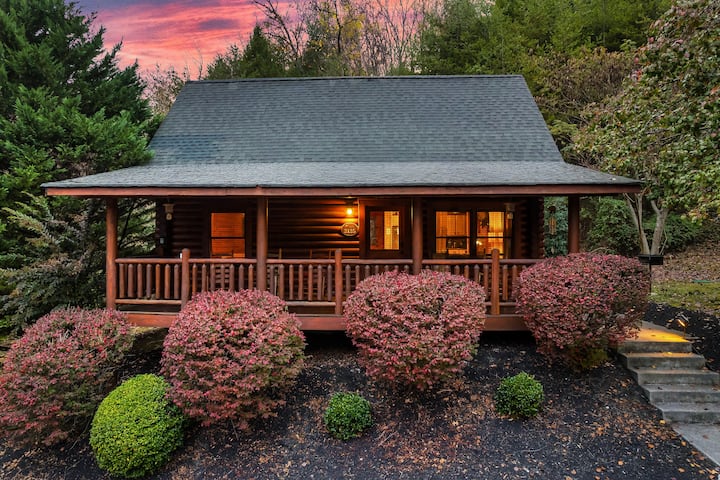 Center Pf! New4ktv/air Hockey/hot Tub/entire Cabin - Pigeon Forge