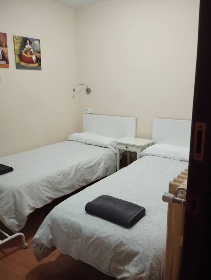 Habitación Con Baño - Logroño