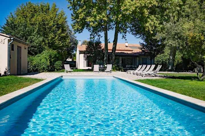 Belle Villa Provençale Avec Jardin Et Piscine - Le Thor