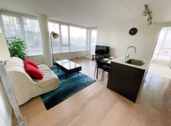 Richmond 2 Bedroom & 1 Bathroom - Delta