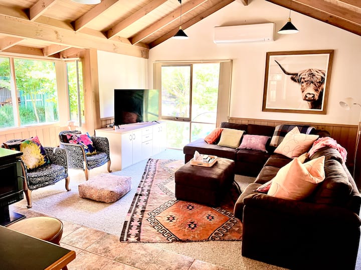 Cosy High Country Hideaway - The Perfect Vacation - Mount Buller