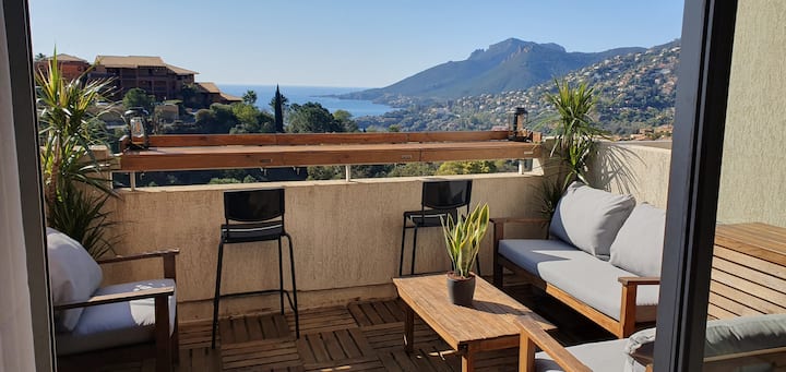 Studio D'architecte Vue Mer, Piscine Et Clim - Théoule-sur-Mer