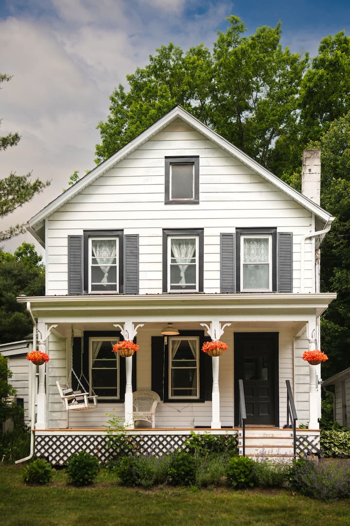 Vintage Farmhouse In The Heart Of Hudson Valley - Highland, NY