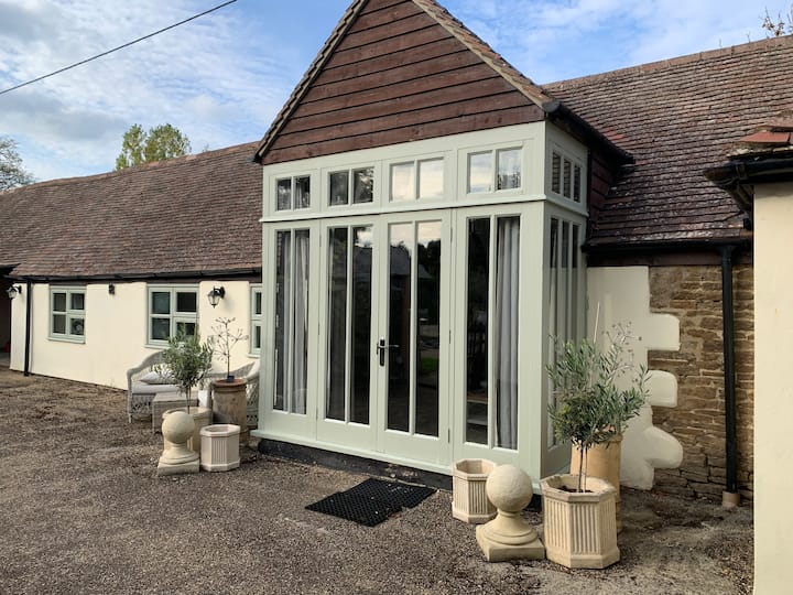 The Byre, Frilford, Abingdon. Barn Conversion - Wantage