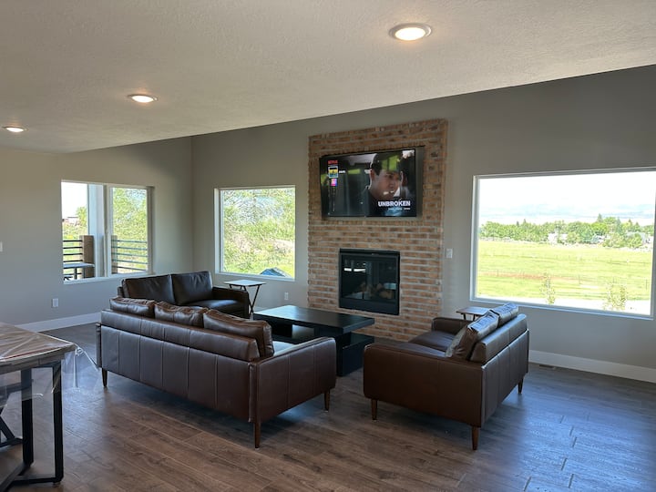 Luxury Large Farm Home @ Stoney Farms *No Chore(s) - Panguitch, UT