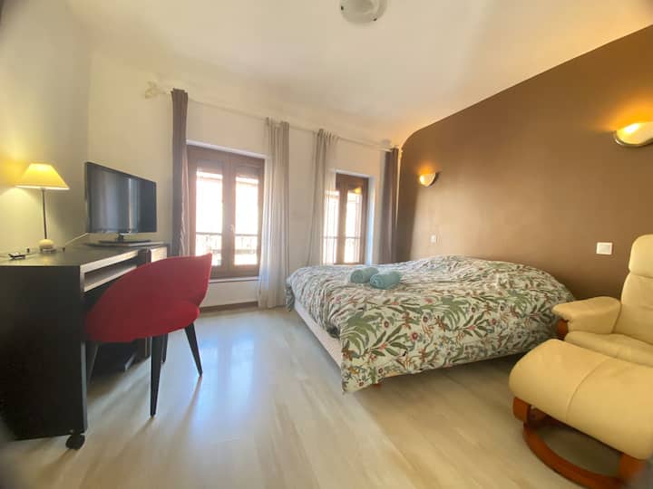 Beau Logement Lumineux Près Des Thermes (Chocolat) - Luxeuil-les-Bains