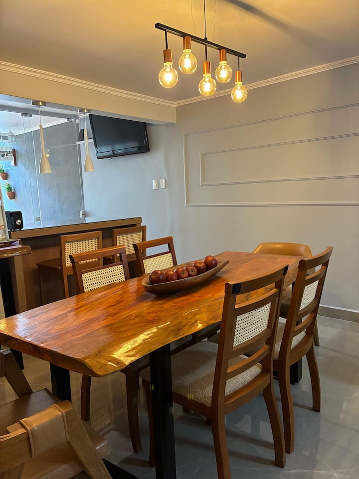 Casa Com Churrasq, Garagem, Maq De Lavar E Wifi. - Ribeirão Preto