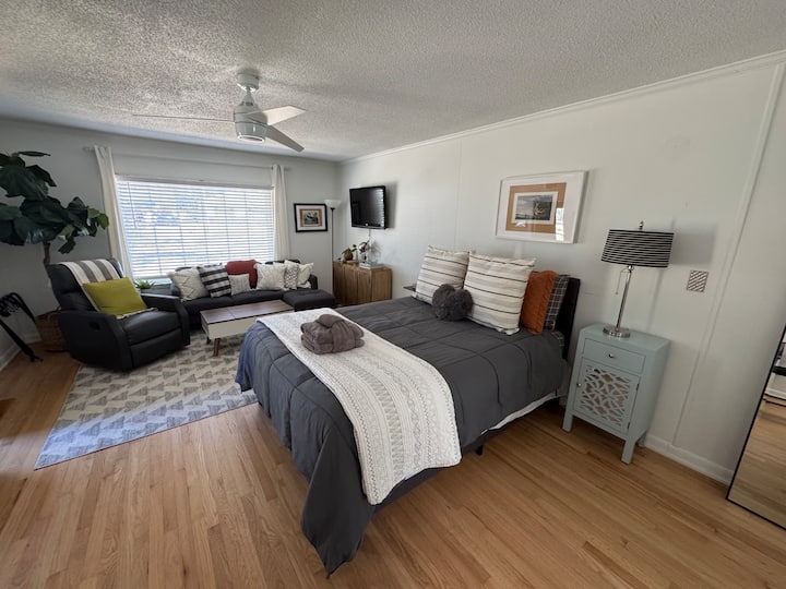 Cozy & Private Guest Suite - Charleston