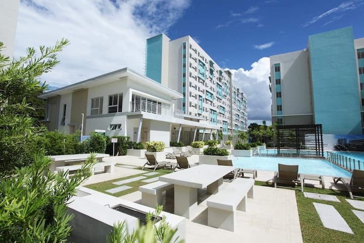 Stay By The Marina - Dumaguete