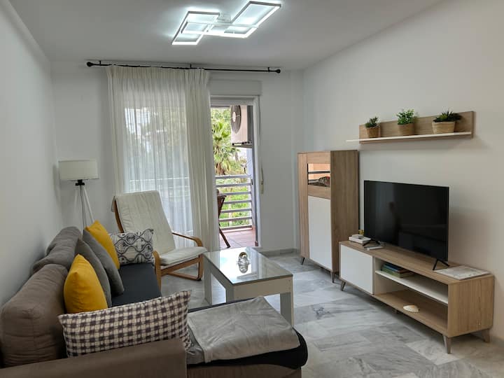 Espacioso, Céntrico Parking Free And Pool - Almuñécar