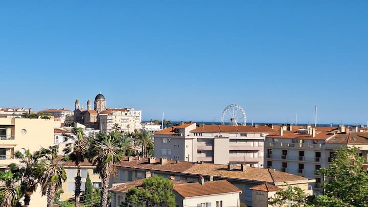 Appartement 2 Pièces Avec Grande Terrasse Vue Mer - Fréjus