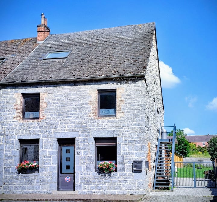 Belle Maison Avec Extérieur 
(Chimay-virelles). - Chimay