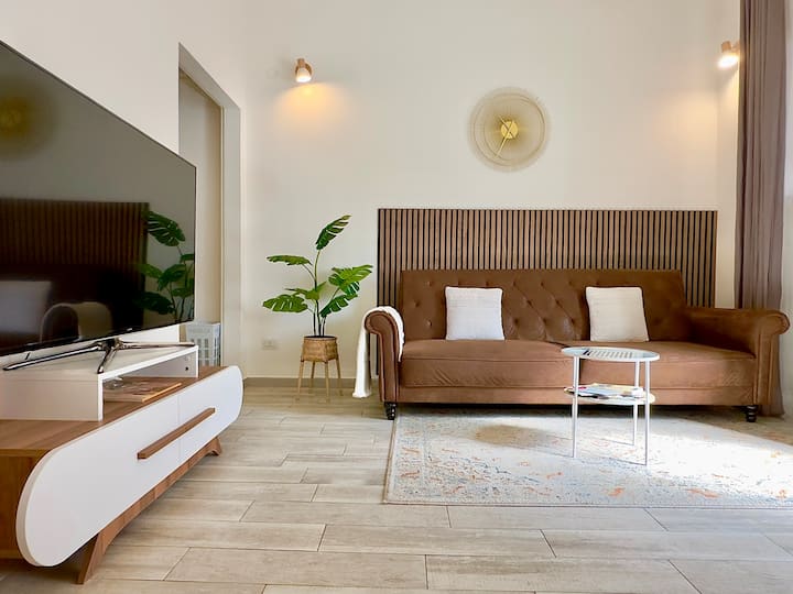 [* * * * * Parme Centre-gare] Entrée Indépendante - Parma