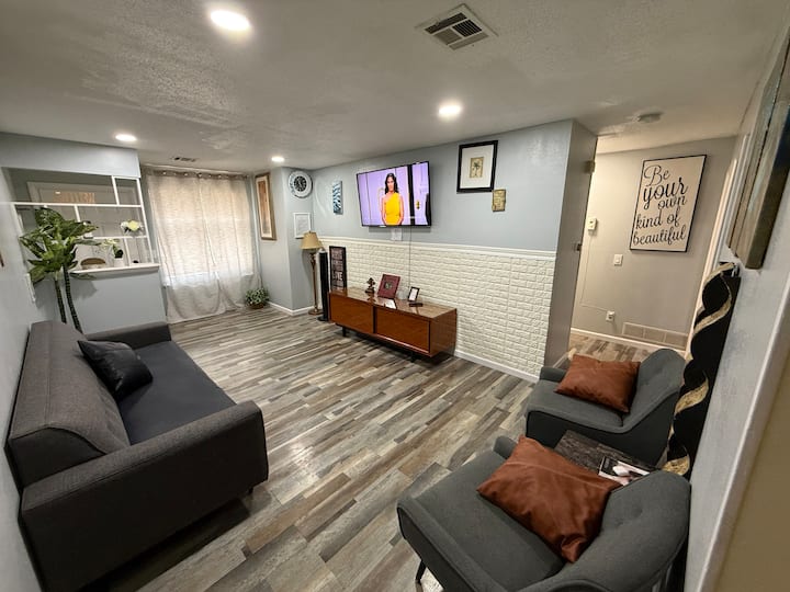 3br Comfort Home Wt Hottub, Wifi.  ‘N’ Smartv - Midwest City, OK