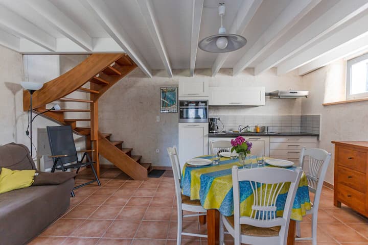 Charmant Petit Gîte à Noyalo - Theix