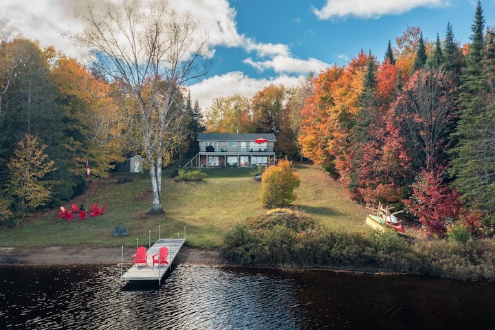 South Bay Lakehouse: All Season Retreat In Muskoka - Huntsville