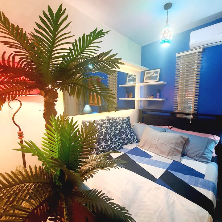 Poblacion Hidden Gem | Central Location W/ Balcony - Makati