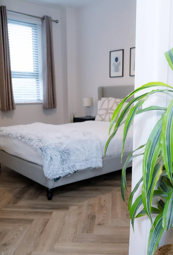 City Centre. Two Bedroomed Two Bathroom Apartment - Guernsey